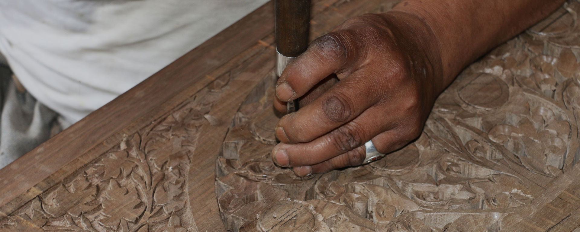 Walnut Wood Carving (Part 2) – KashmirBox.com