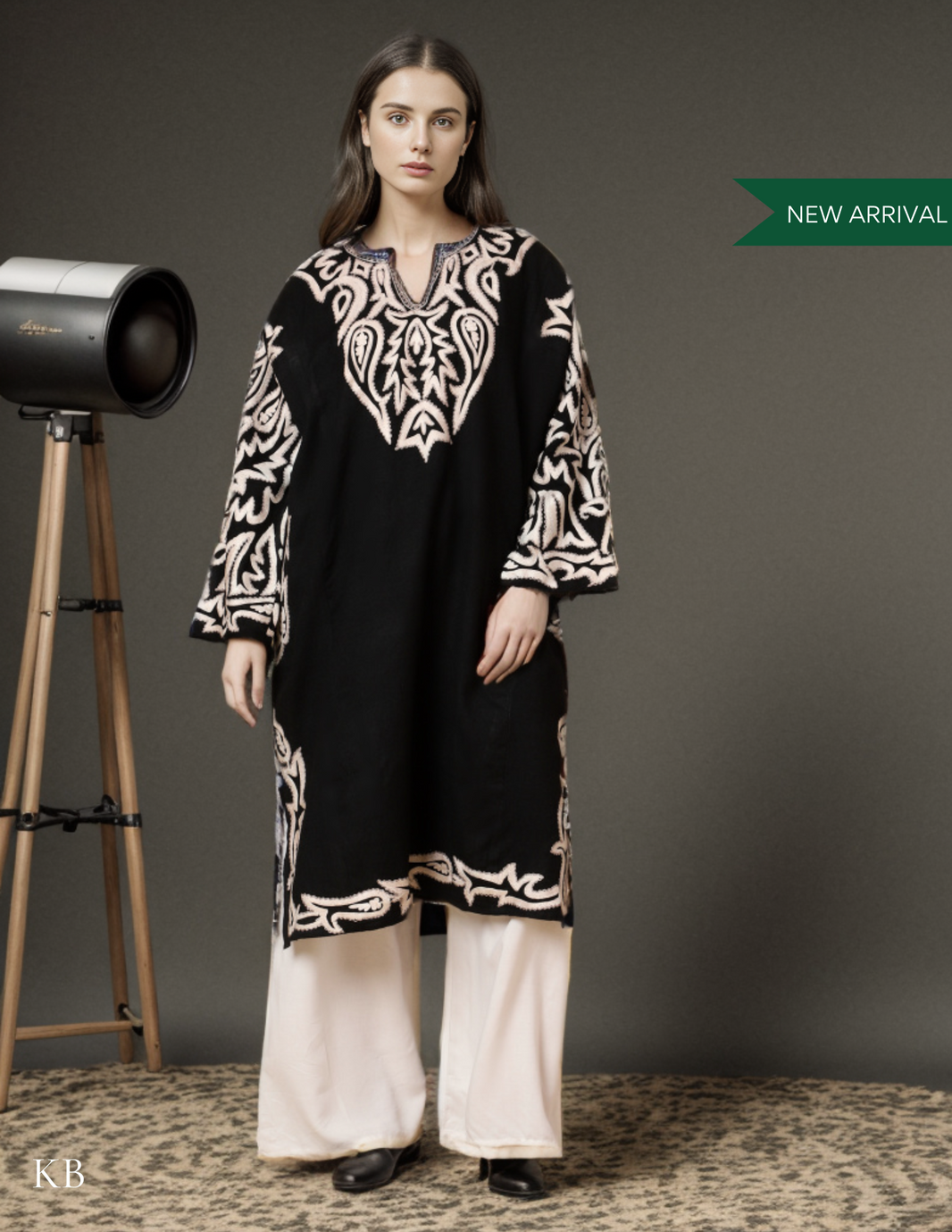 Buy Kashmiri Phirans Online | Kashmir Dress Online | Kashmirbox ...